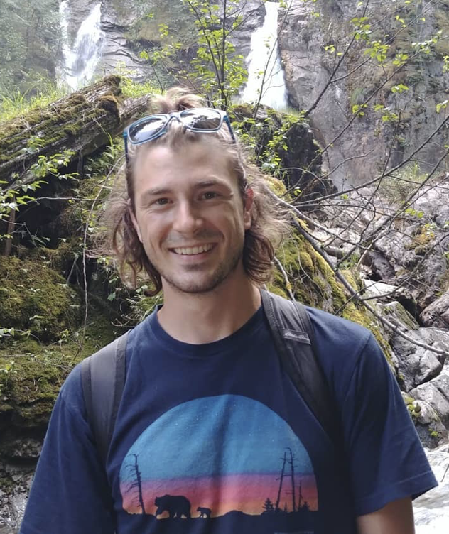 Carving with Mr. Chris – Whittle Where You Wander